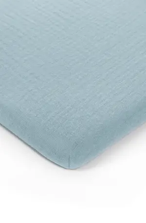 COMFY CUBS Muslin Fitted Bassinet Crib Sheet Sky Blue