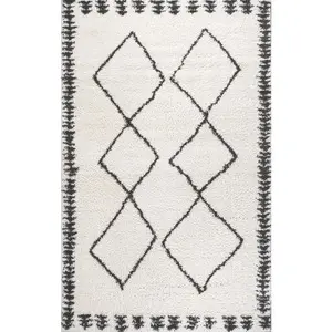 JONATHAN Y Calvia Moroccan Diamond Shag Area Rug - White/gray