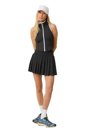 GOLDIE BYRD Zip Front Sport Vest