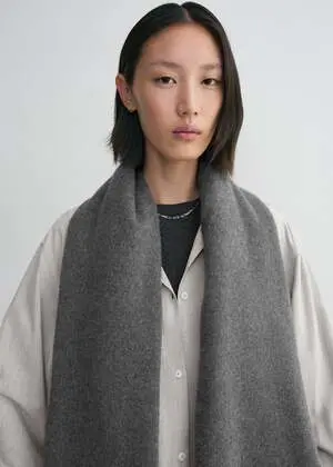 TOTEME Wide Classic Wool Scarf Mid - Grey