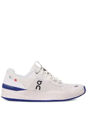 On The Roger Pro Sneakers - White