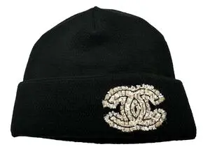 Chanel Cloche Beanie With Cc Logo - Aa8603 Black