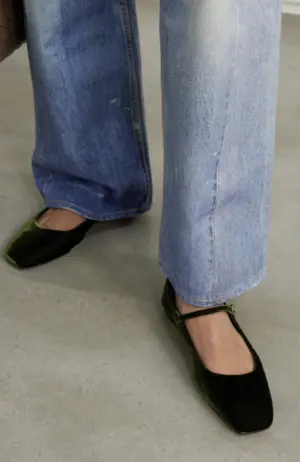 AeydĒ Uma Velvet Mary Jane Ballet Flats