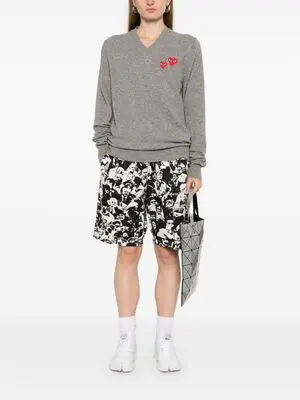 Play Comme Des Garcon Heart-patch Sweater - Grey