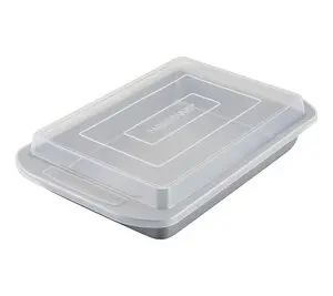 FARBERWARE Nonstick Bakeware Rectangular Covere D Cake Pan 9x13 - One-color