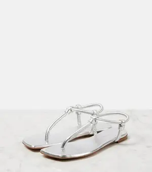GIANVITO ROSSI Juno Metallic Leather Thong Sandals - Silver