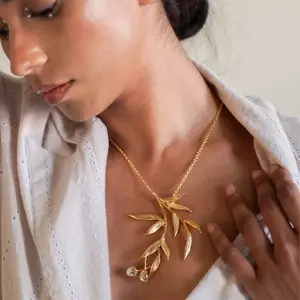 DHWANI BANSAL Haya Pendant Necklace