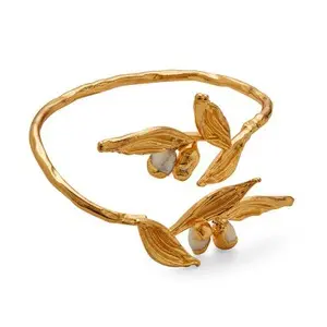 DHWANI BANSAL Haya Pearl Bracelet