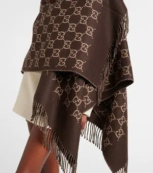 Gucci Gg Wool Jacquard Shawl - Brown