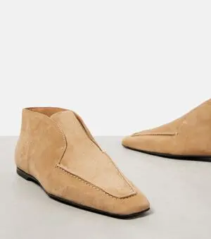 TOTEME Desert Suede Boots