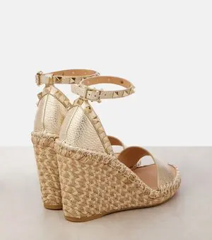 Valentino Garavani Rockstud Double 105 Leather Espadrille Wedges - Beige