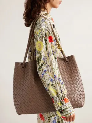 Bottega Veneta Andiamo Large Intrecciato Leather Tote - Brown