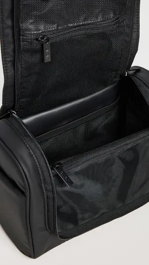 CALPAK Luka Hanging Toiletry Kit
