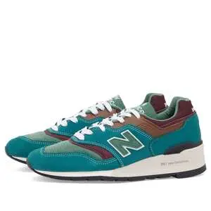 NEW BALANCE U997tb Sneakers - Green