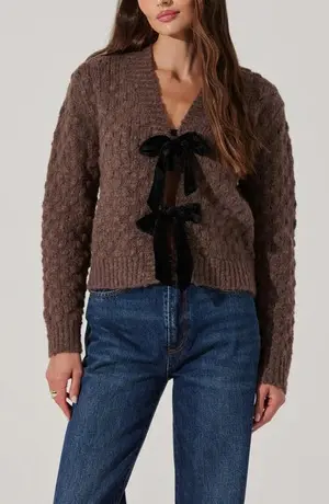 Astr The Label Velvet Bow Cardigan - Brown