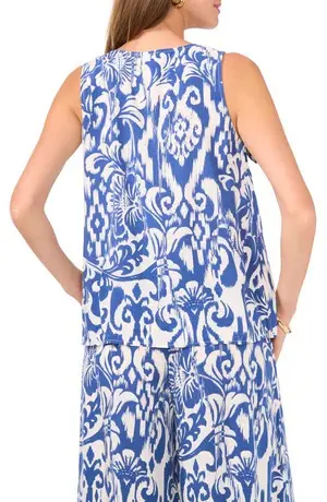 Vince Camuto V-neck Sleeveless Top