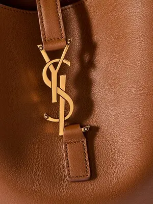 Saint Laurent Le 5 À 7 Supple Large Shoulder Bag
