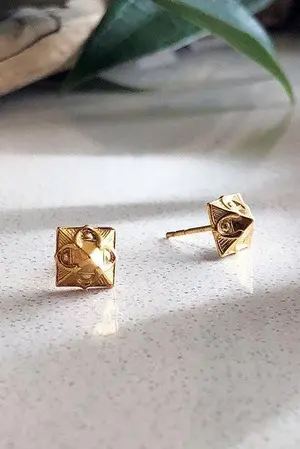 ASTOR & ORION Pyramid Stud Earrings