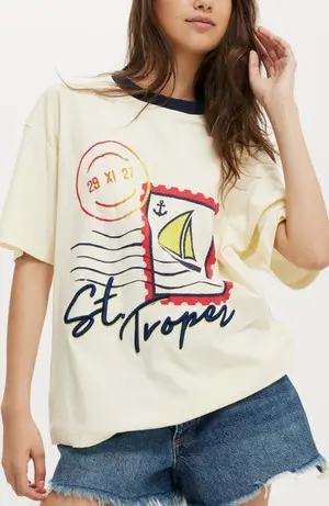 COTTON ON Boxy Graphic Tee St Tropez  Creme Fraiche