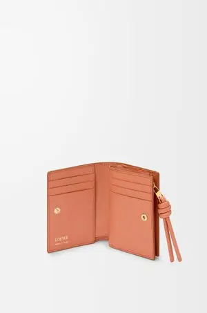 Loewe Knot Compact Wallet In Shiny Nappa Leather Skin - Tan/papaya
