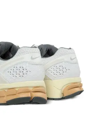 Nike Zoom Vomero Sneakers - White