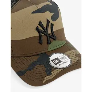 New Era New York Yankees Camouflage Trucker Cap