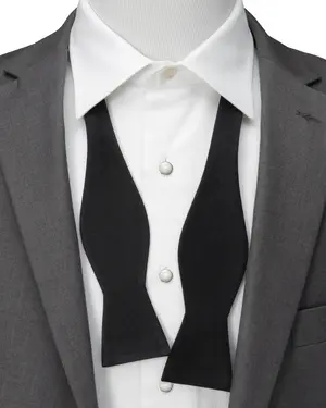 CUFFLINKS, INC. Silk Bow Tie