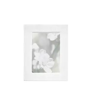 GRAPHIC IMAGE 5" X 7" Studio Frame - White