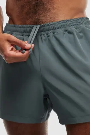 PELOTON 5" Training Short - Urban Green