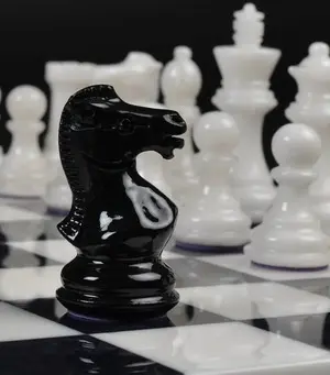 PURLING Stone Chess Set