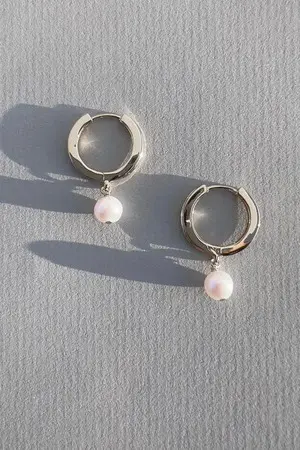 ASTOR & ORION Paloma Pearl Huggie Earrings - Silver