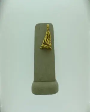TWENTY TWO CARATS 22k Yellow Gold Pendant