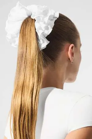 Alo Yoga Micro Plisse Oversize Scrunchie - White