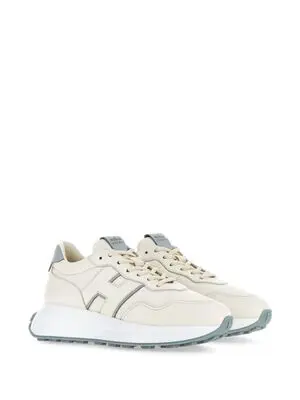 Hogan Logo-patch Sneakers - Neutrals