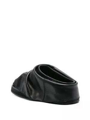 Attico Mini Robin Sabot - Black