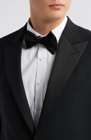 JACK VICTOR Elwood Contemporary Fit Wool Peak Lapel Tuxedo