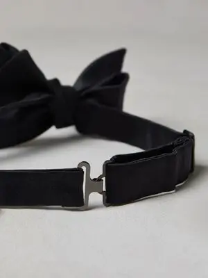 Brunello Cucinelli Logo-patch Bow Tie