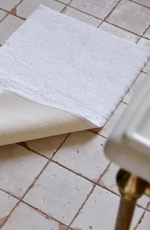 CHRISTY Deep Pile Thick Non-slip Bath Rug - White