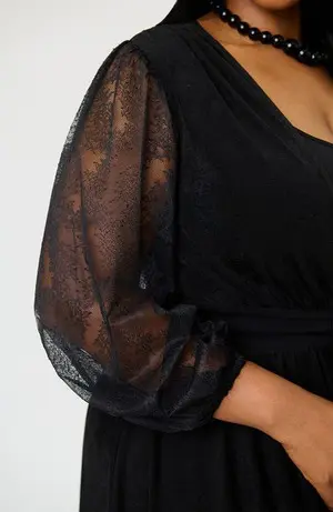 Unique Vintage Hollywood Duster