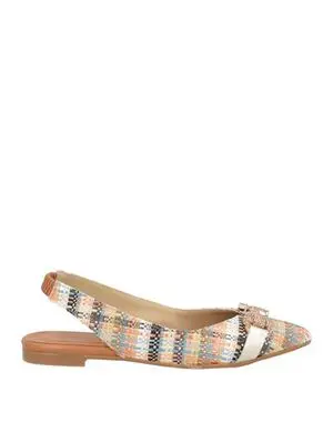 Nila & Nila Pull On Flats For Women
