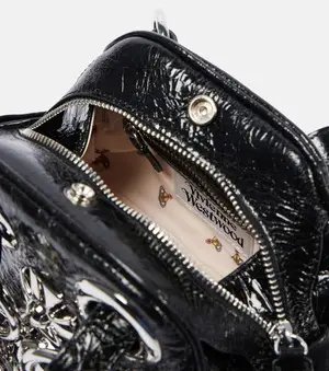 Vivienne Westwood Archive Chain Small Shoulder Bag In Black - 20