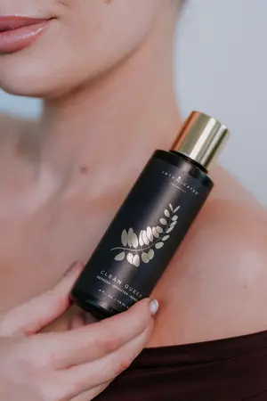 INTOXICATED COSMETICS Clean Queen Glycolic Cleanser | 4oz/118mle | Anti-inflammatory | Peptides | Burdock Root | Ph Balancing