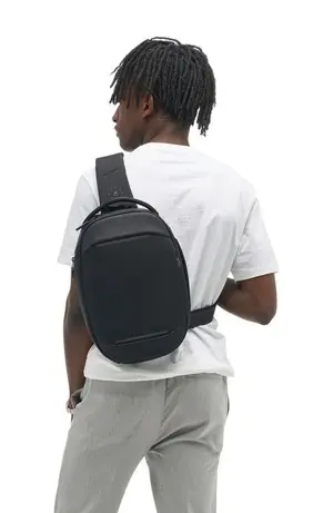 NOMATIC Navigator Sling Crossbody Bag 6l