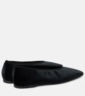 TOTEME Minimalist Velvet Ballet Flats - Black