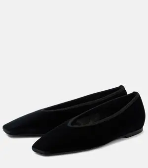 TOTEME Minimalist Velvet Ballet Flats - Black