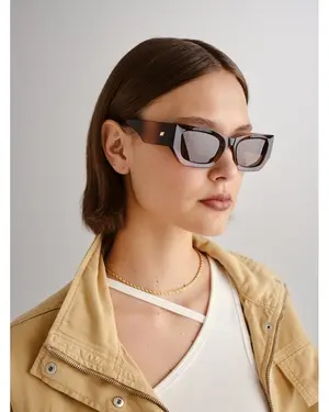 Le Specs Beachcomber 52mm Sunglasses - Tortoise