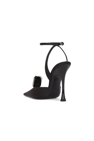 Saint Laurent Doville Pump