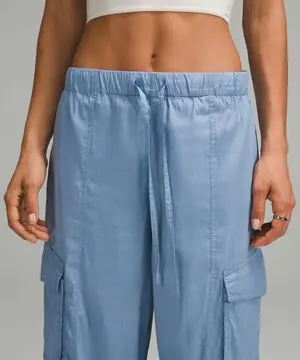 Lululemon Lightweight Adjustable Mid-rise Cargo Pant