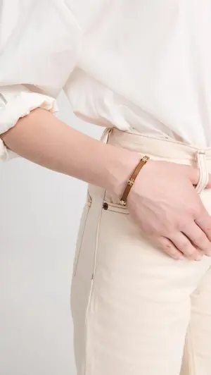 Tory Burch Leather Logo Emblem Bracelet - Tory Gold/classic Chestnut