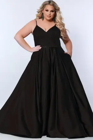 SYDNEY'S CLOSET Satin A-line V-neck Gown - Black